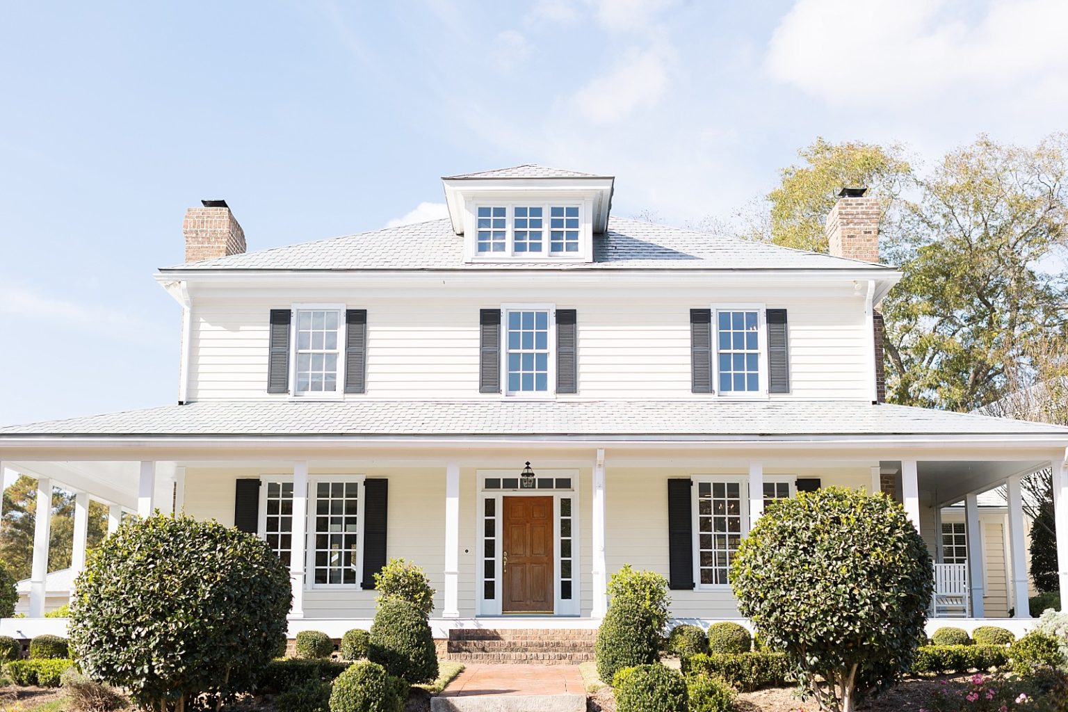 Walnut Hill Wedding with Burgundy and Black Details for Fall
